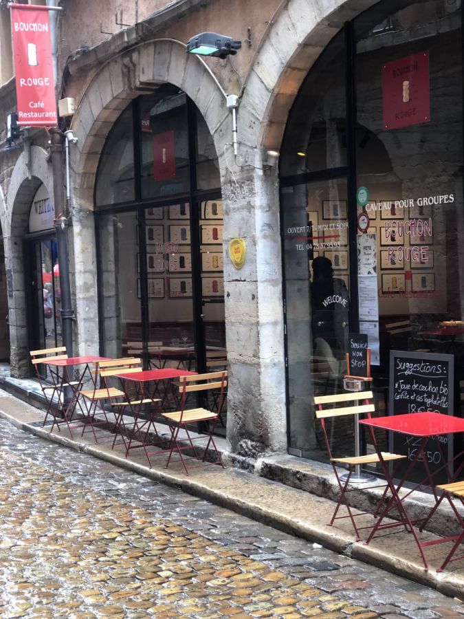 Vieux-Lyon, Le Bouchon Rouge – Biennale de Lyon