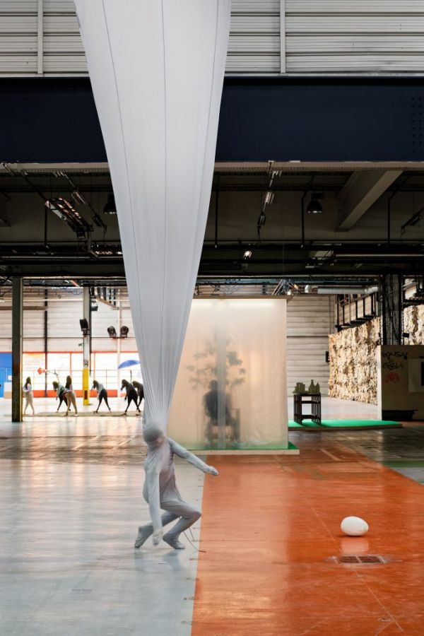 Malin Bülow – Elastic Bonding – Biennale de Lyon